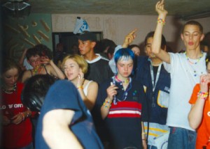 Mira cómo eran los ravers de los 90s | Danzeria Mag